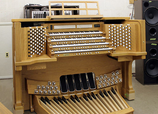 Allen Organ Company Organ of the Week
