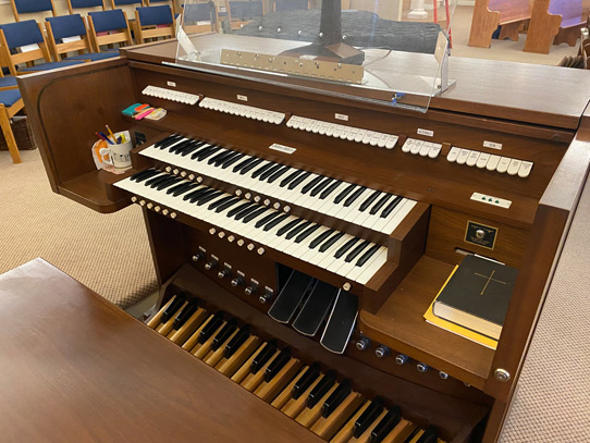 Allen Organ Installations The Episcopal Church of the Redeemer, Kansas ...